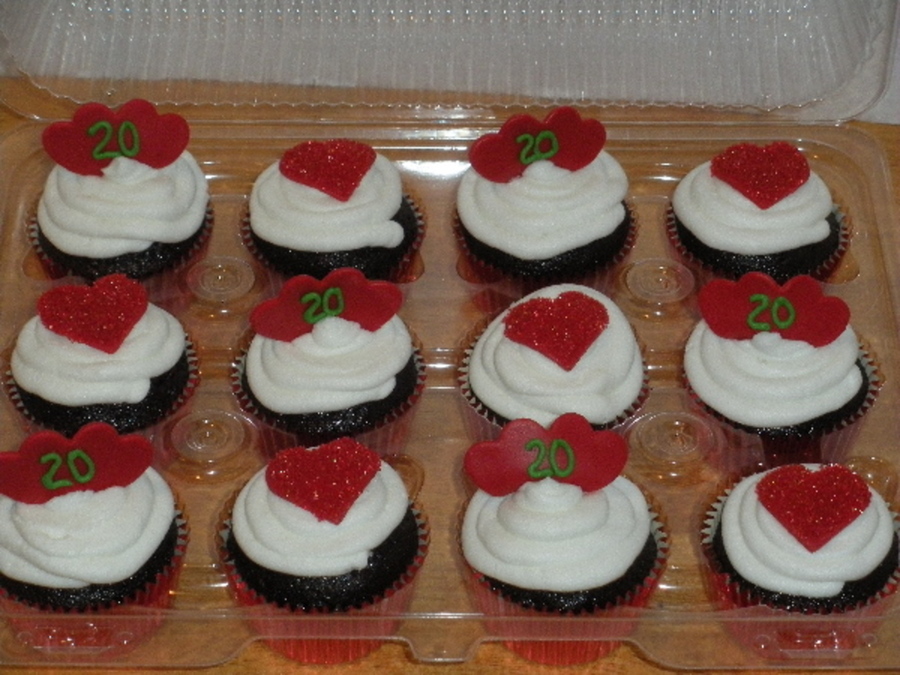 20Th Anniversary Cupcakes - CakeCentral.com