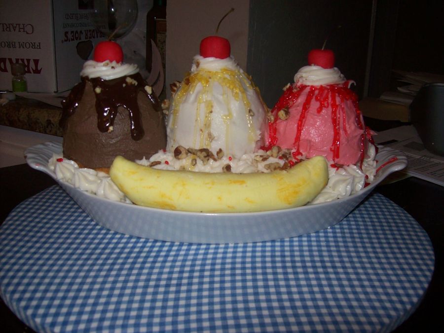 Banana Split Cake - CakeCentral.com