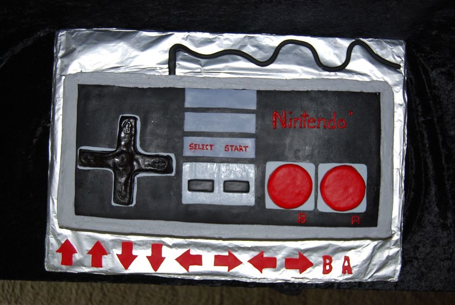 Nintendo Controller - CakeCentral.com