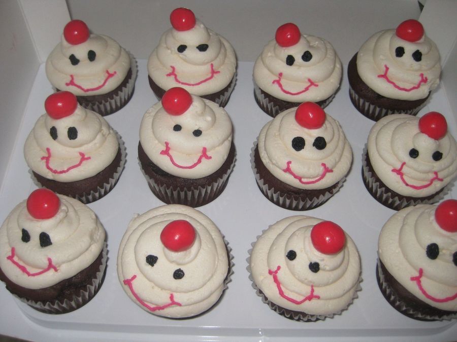 Smiley Face Cupcakes! - CakeCentral.com