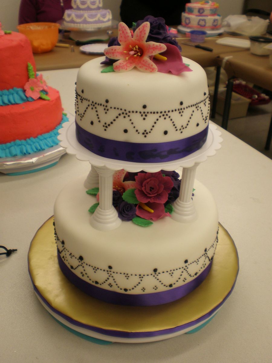 Wilton_Cake_Decorating_034.jpg - CakeCentral.com