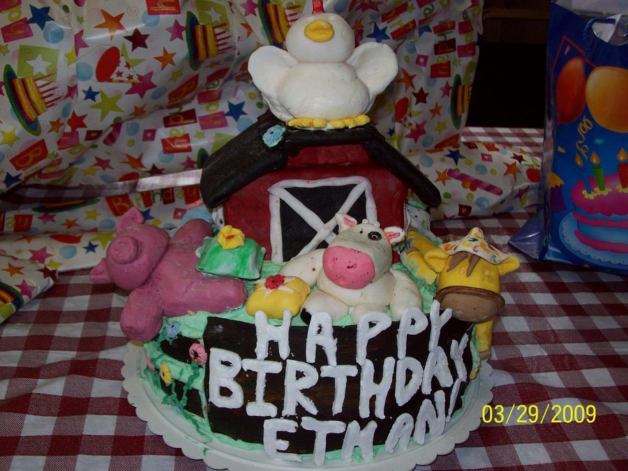 Animal Theme Birthday Cake - CakeCentral.com
