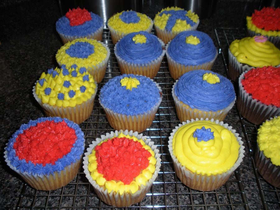 Fun Birthday Cupcakes - CakeCentral.com