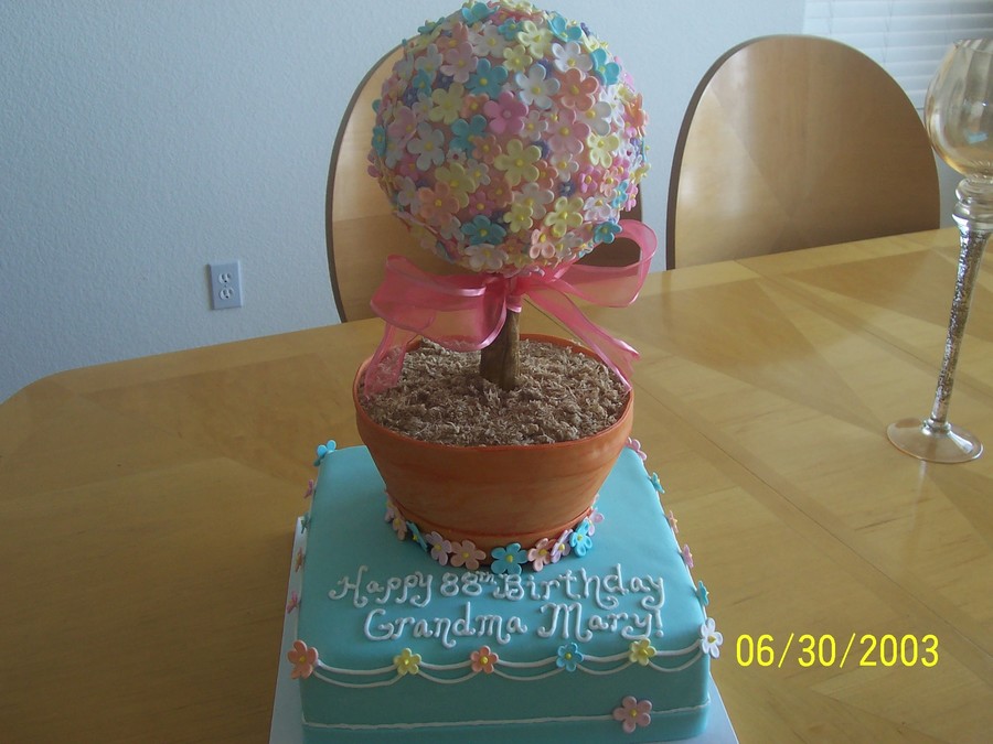 Topiary Cake - CakeCentral.com
