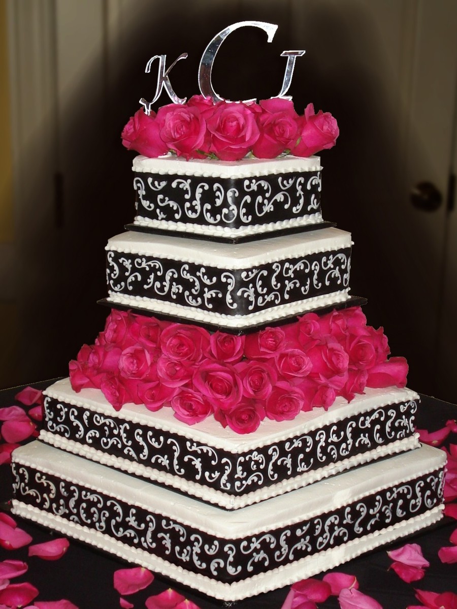 Black Ribbon Contrast Scroll - CakeCentral.com