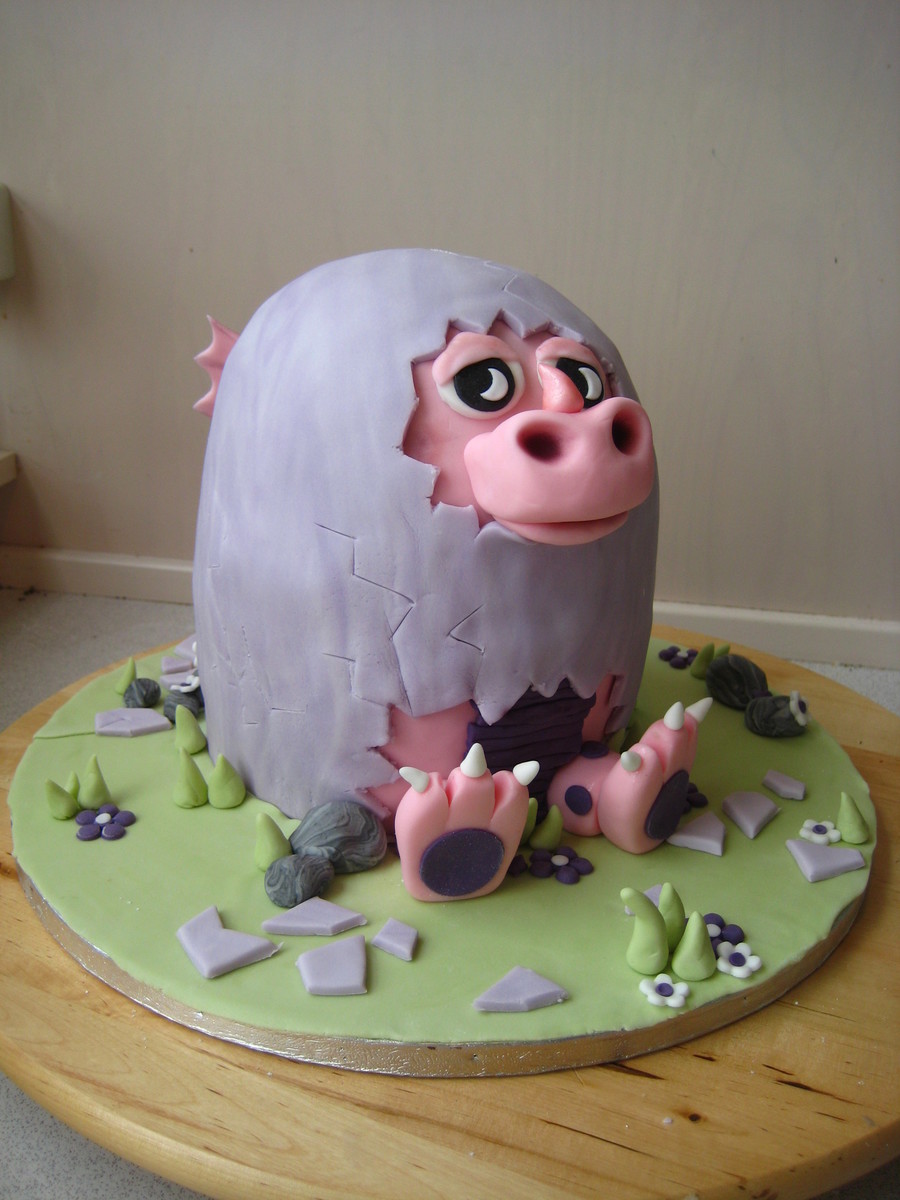 Dragon Cake - CakeCentral.com