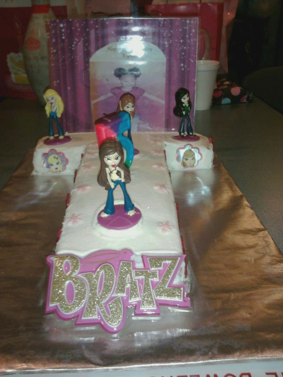 Bratz Fashion Runway Birthday Cake - CakeCentral.com