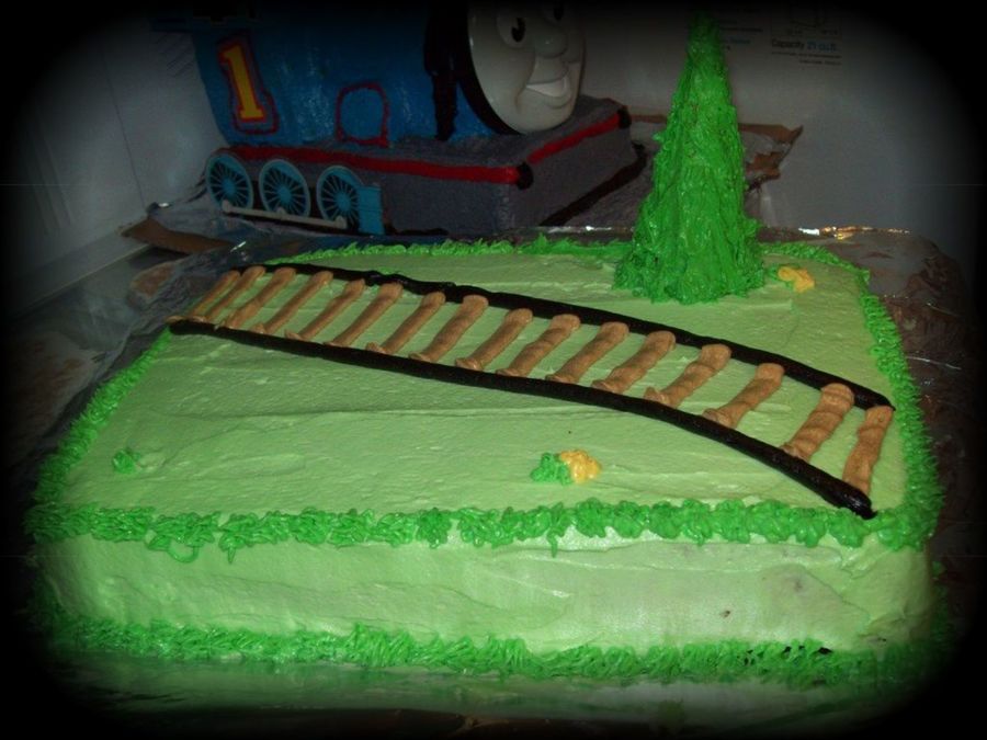 Railroad Track Cake - CakeCentral.com