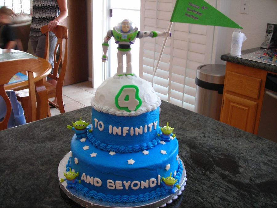 Buzz Lightyear Cake - CakeCentral.com