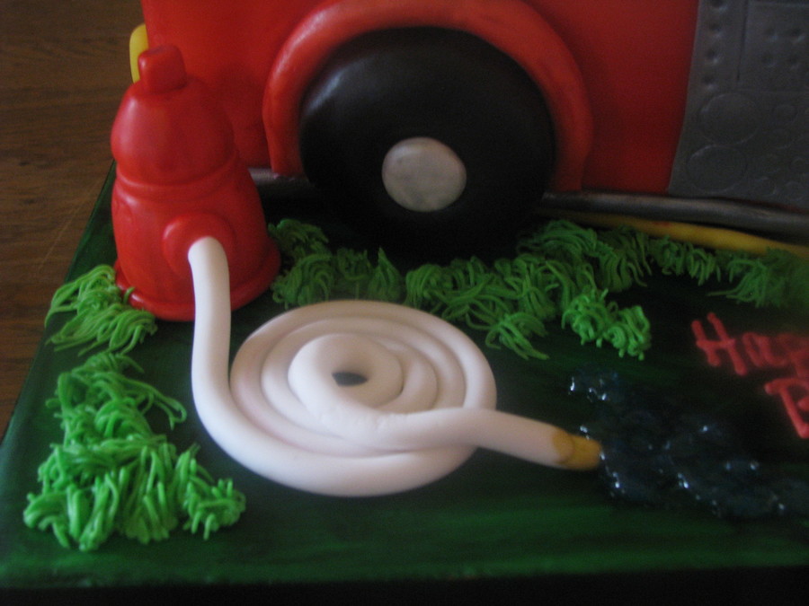 3D Fire Truck - CakeCentral.com