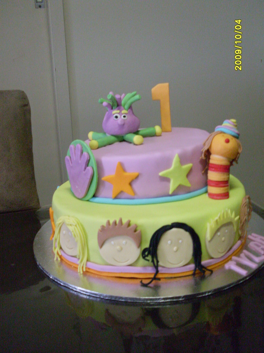 Hi-5 Birthday Cake - CakeCentral.com