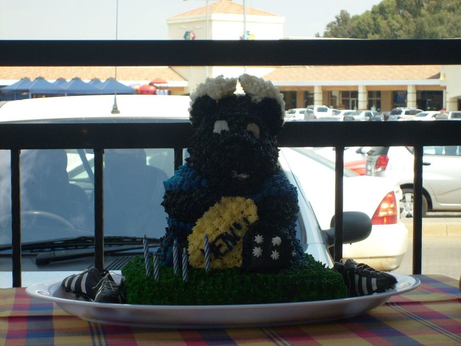 3D_Blue_Bulls_Front.jpg - CakeCentral.com