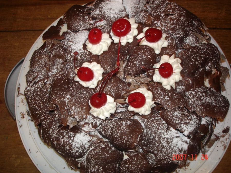 Selva Negra - CakeCentral.com