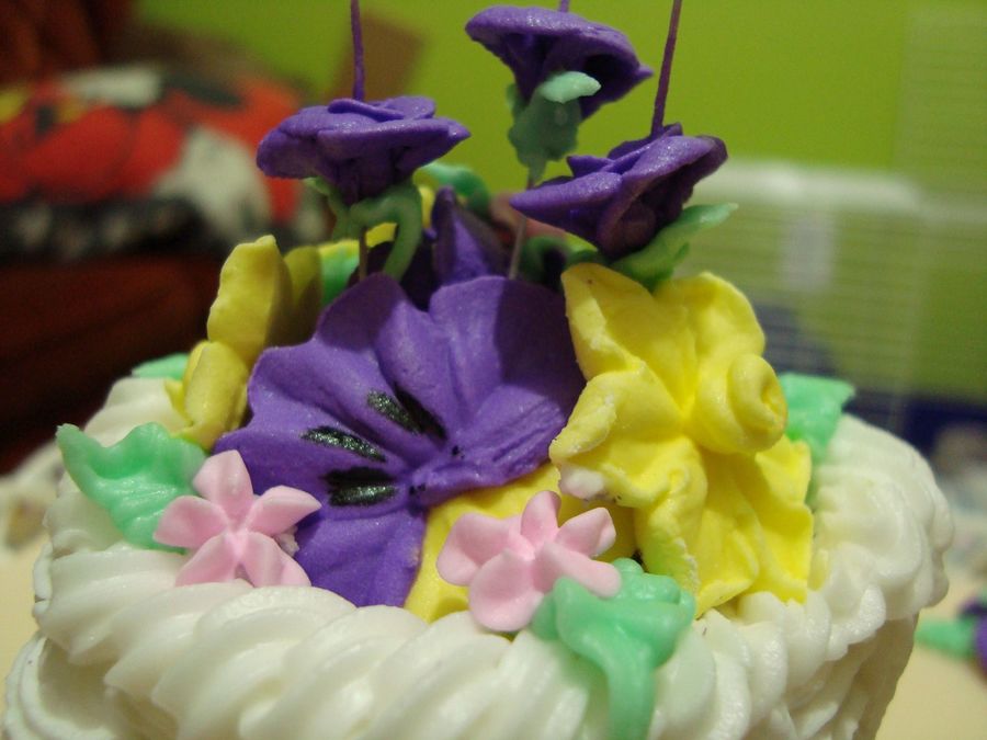 Final Cake For My Intermediate Cake Decorating Course - CakeCentral.com