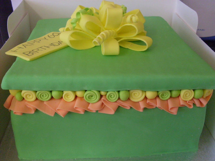 Present Cake - CakeCentral.com