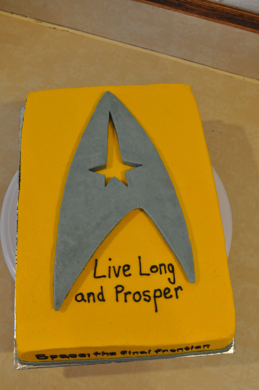 Star Trek Cake - CakeCentral.com