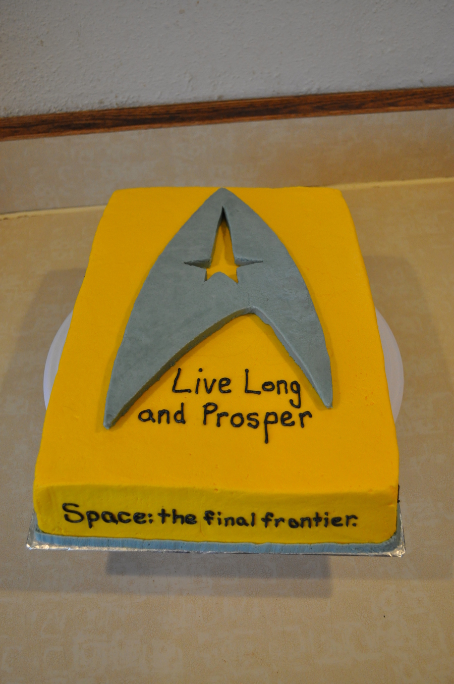 Star Trek Cake - CakeCentral.com