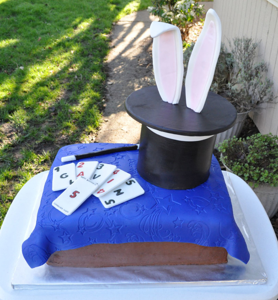 Magician's Cake - CakeCentral.com