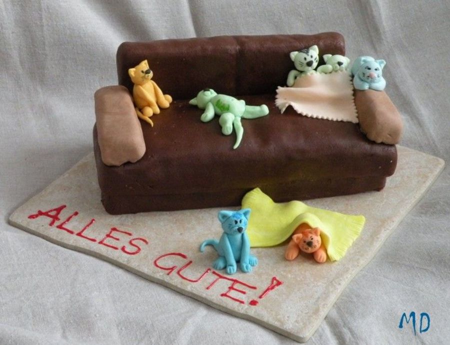 Seven Cats And One Sofa - CakeCentral.com