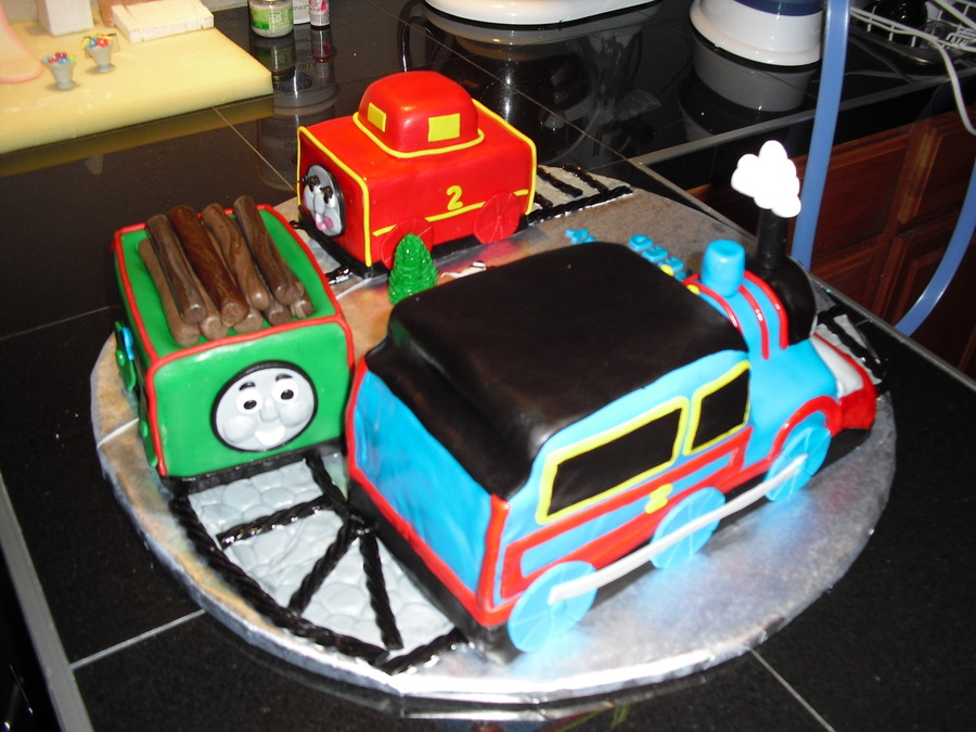 Thomas The Train - CakeCentral.com