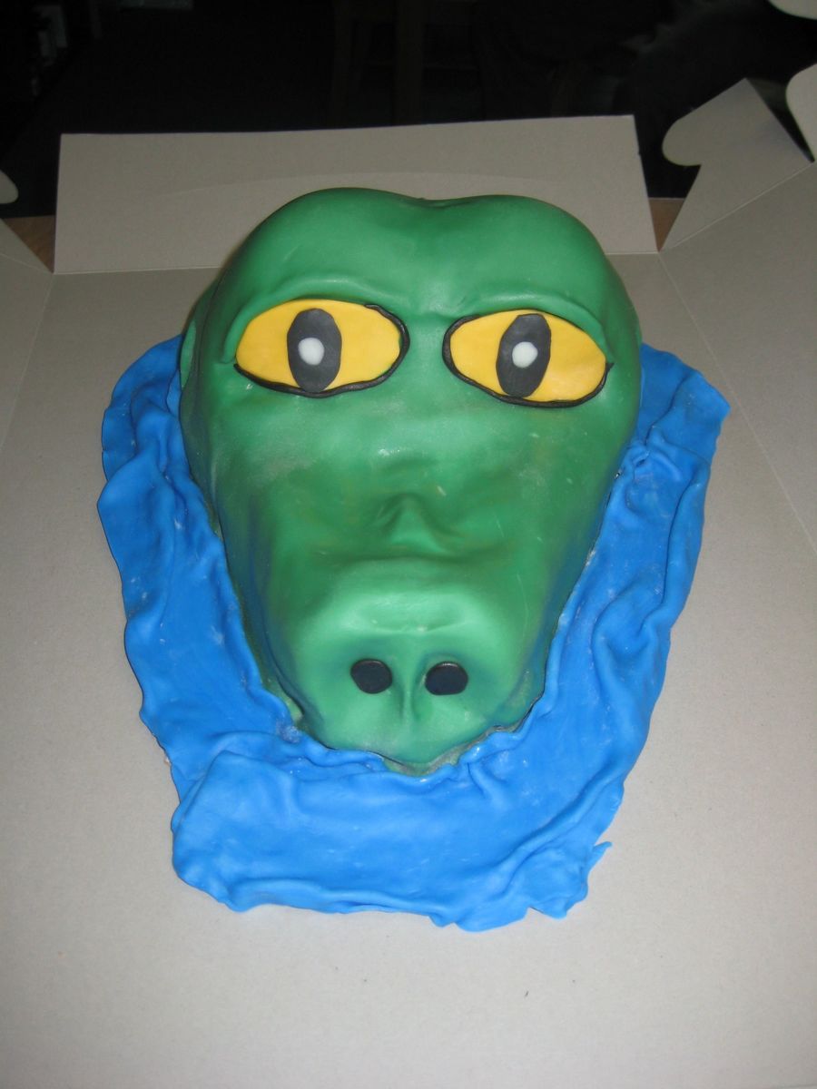 Alligator Cake - CakeCentral.com