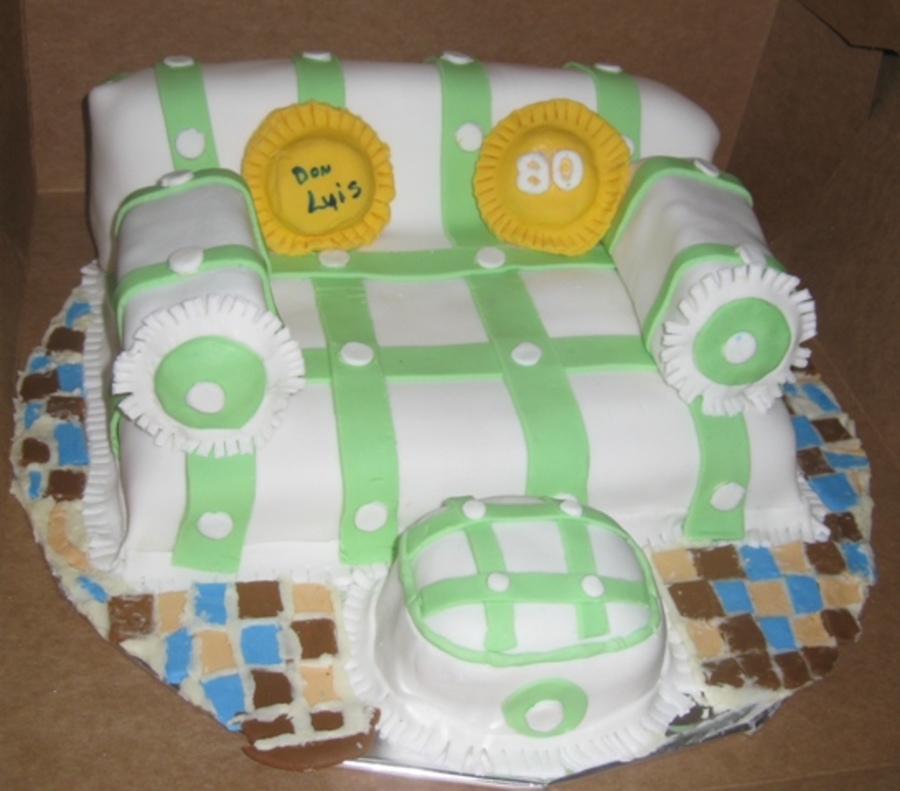 Sofa Couch - CakeCentral.com