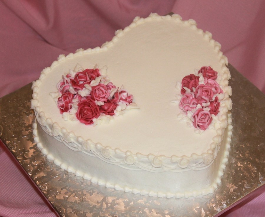 Heart Shaped Cake, Pink Roses Flowers With Stringwork - CakeCentral.com