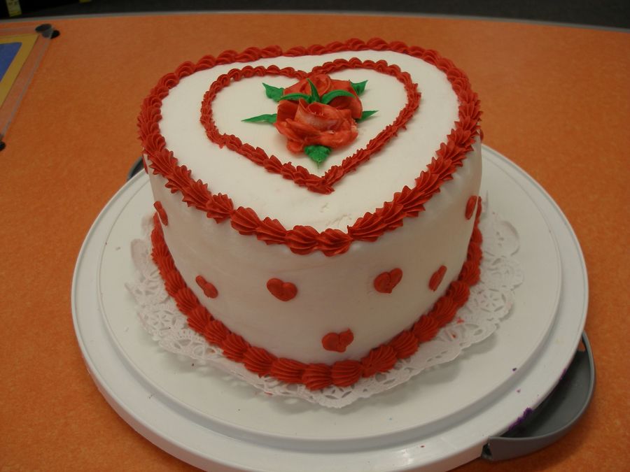 First Cake For Cake Decorating Class - CakeCentral.com