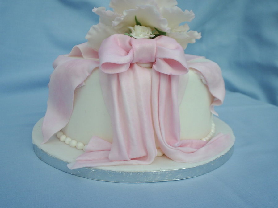 Swags And Tails - CakeCentral.com