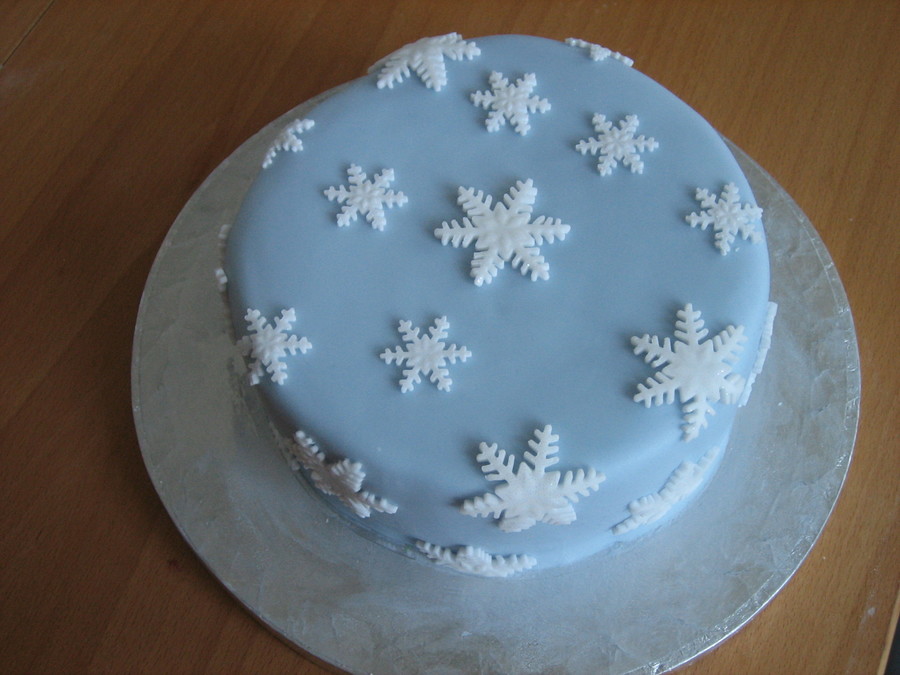 Snowflake Christmas Cake - CakeCentral.com
