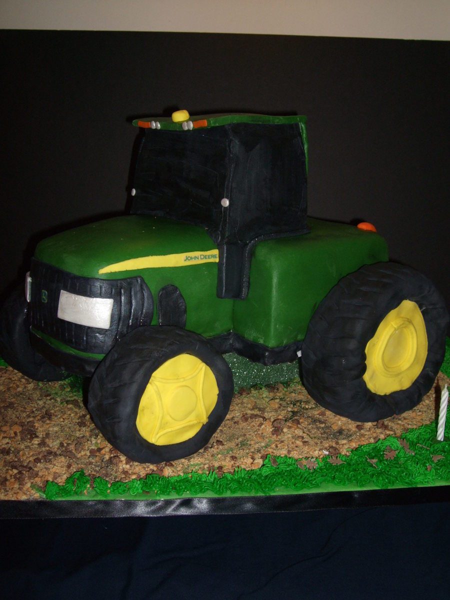 John Deere Tractor - CakeCentral.com