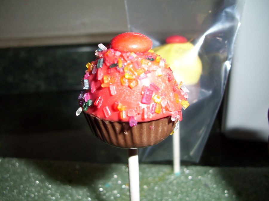 Birthday Cupcake Pops - CakeCentral.com