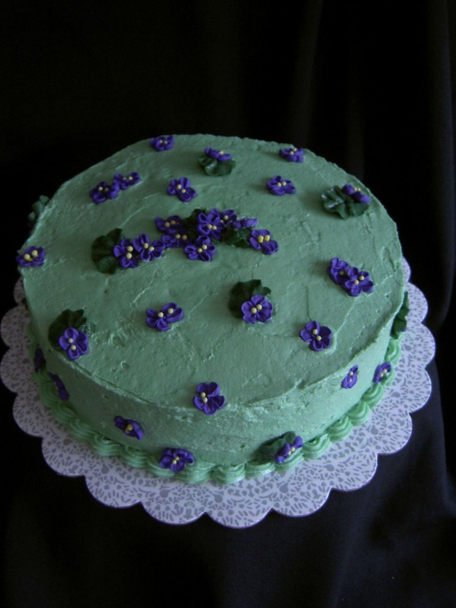 Purple_Violets_001.jpg - CakeCentral.com