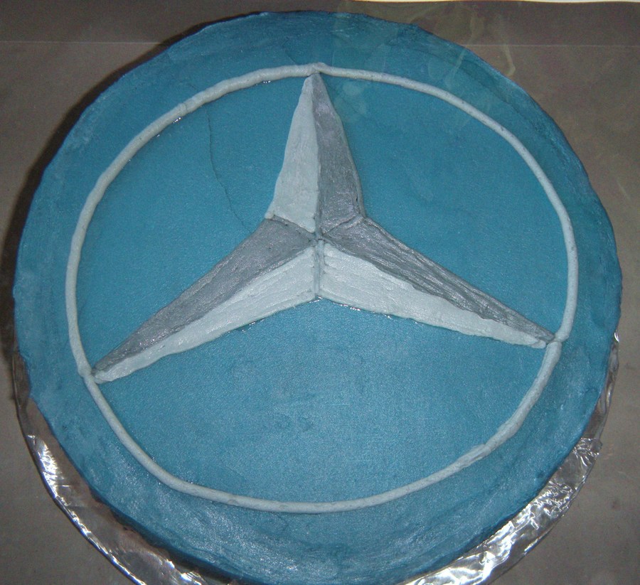 Mercedes Benz Logo - CakeCentral.com