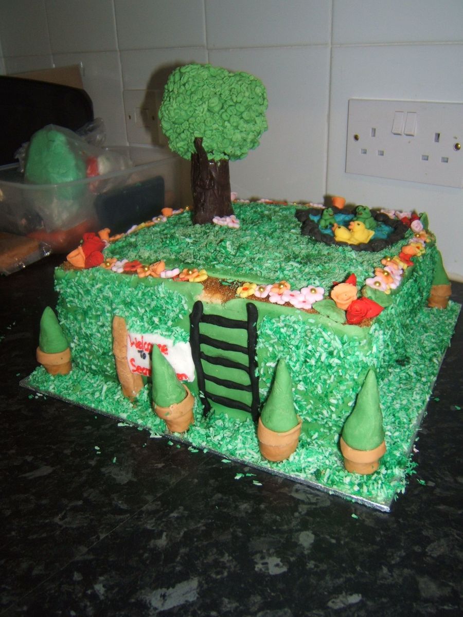 Kam_Hannah2_008.jpg - CakeCentral.com