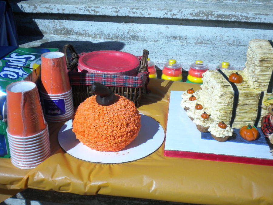 Pumpkin Smash Cake - CakeCentral.com