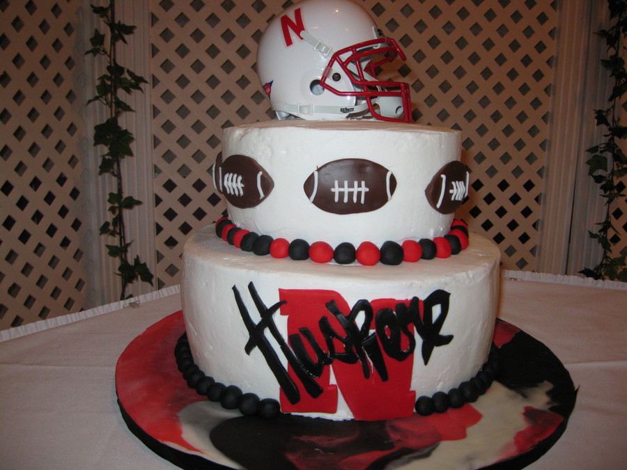 Nebraska Husker Theme Grooms Cake - CakeCentral.com