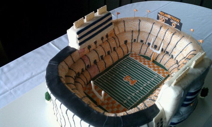 Neyland Stadium Replica - CakeCentral.com