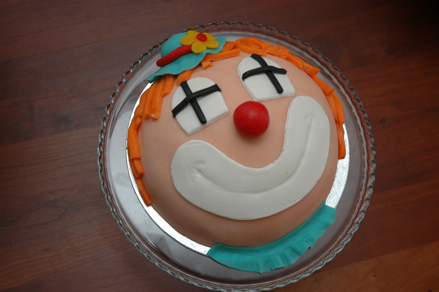 Clown - CakeCentral.com