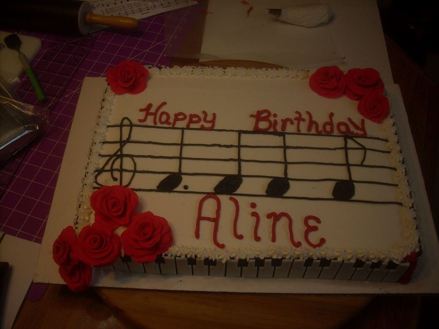 Piano Birthday Cake - CakeCentral.com