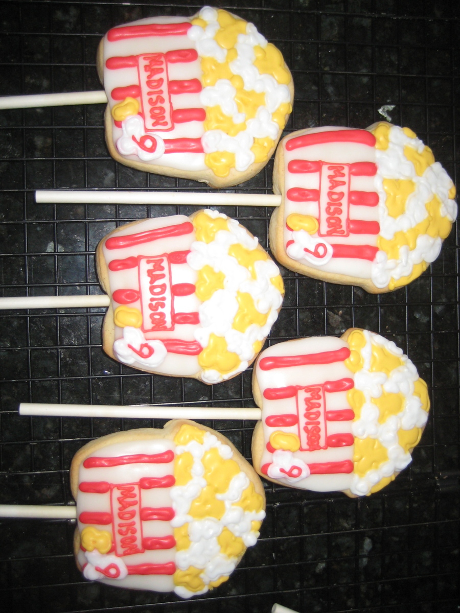 Popcorn!! Movie Time! - CakeCentral.com
