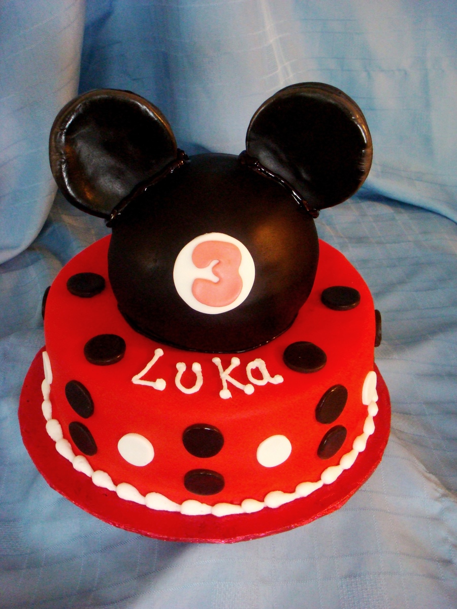 Mickey Mouse - CakeCentral.com