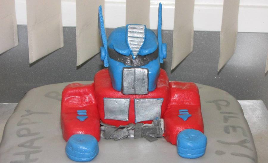 Optimus Prime - CakeCentral.com