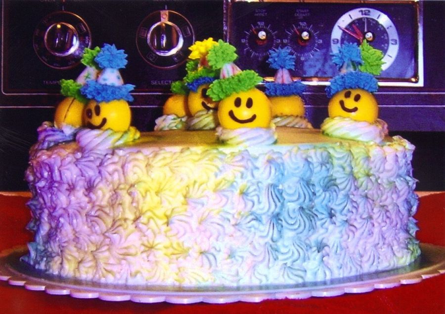 Smiley Face Cake - CakeCentral.com