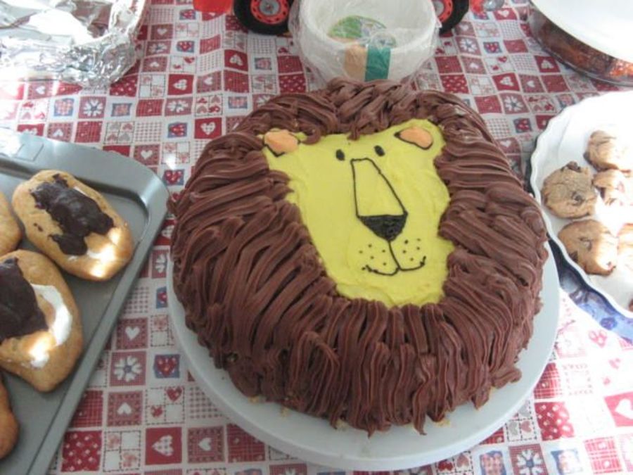 Lion Cake - CakeCentral.com