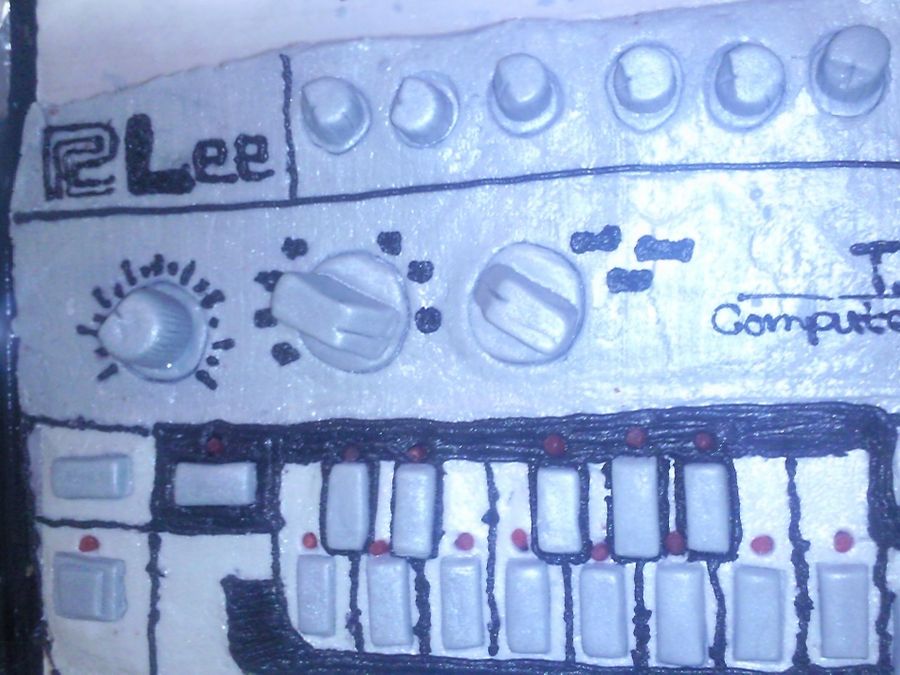 Tb-303 Synth Cake - CakeCentral.com