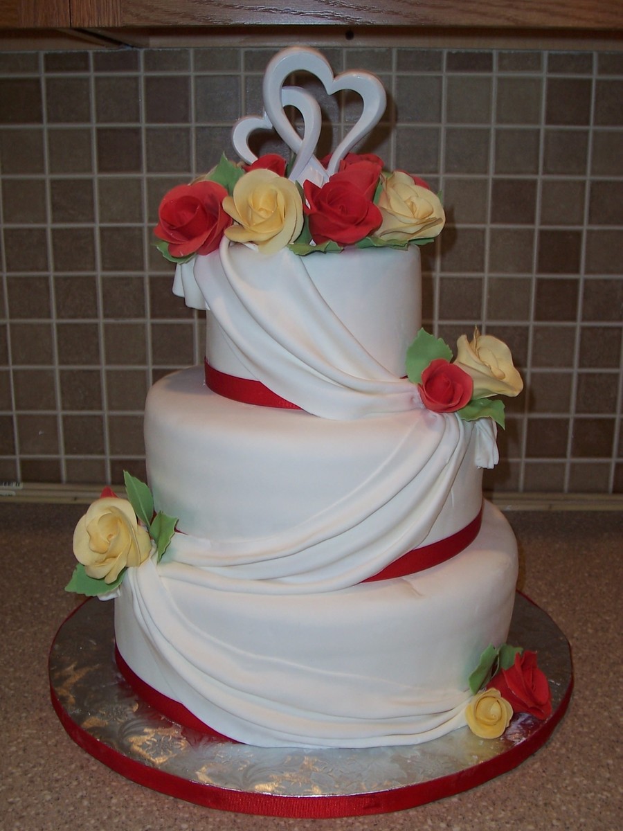 Round Swag Cake - CakeCentral.com