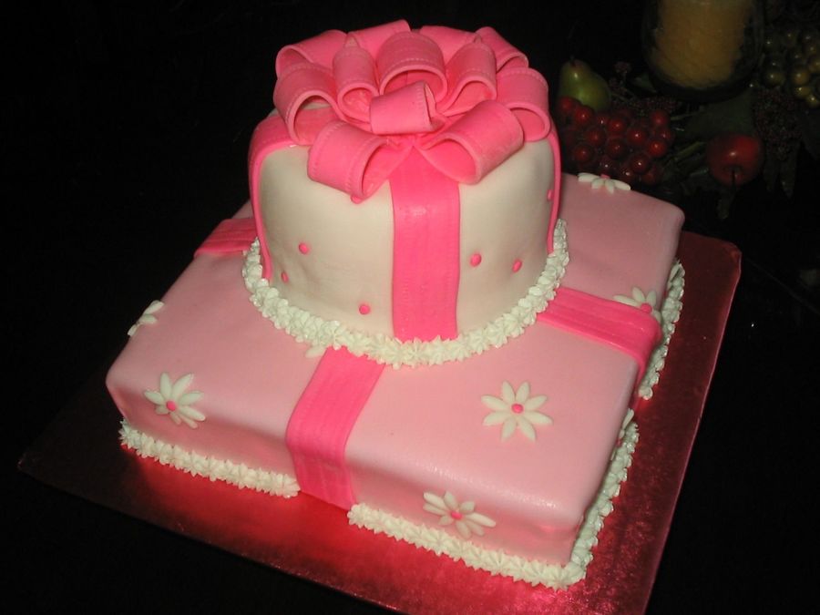 Another_Gift.jpg - CakeCentral.com