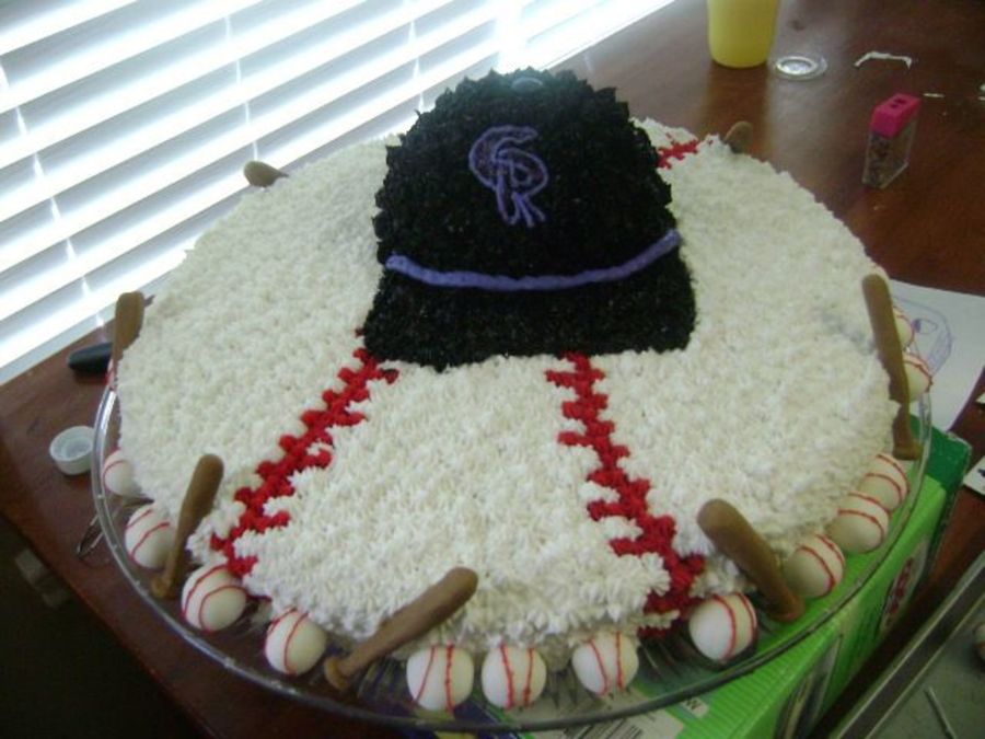 Baseball Cake - CakeCentral.com