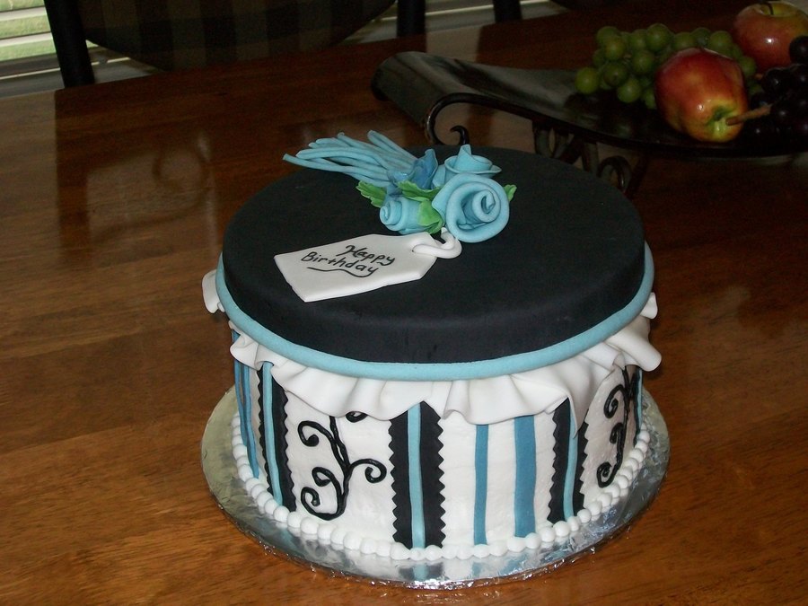 Hat Box Cake - CakeCentral.com